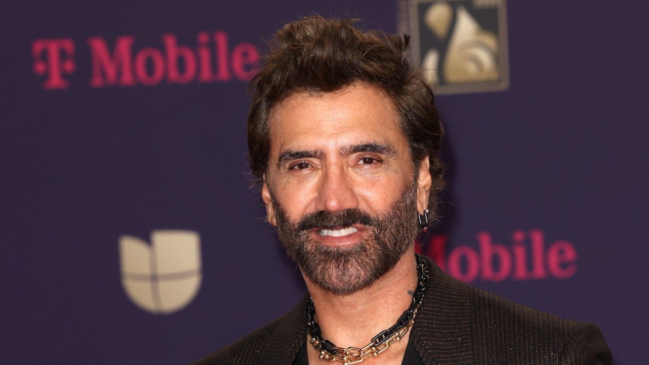 El tenso momento que vivió Alejandro Fernández con la policía en Miami ...