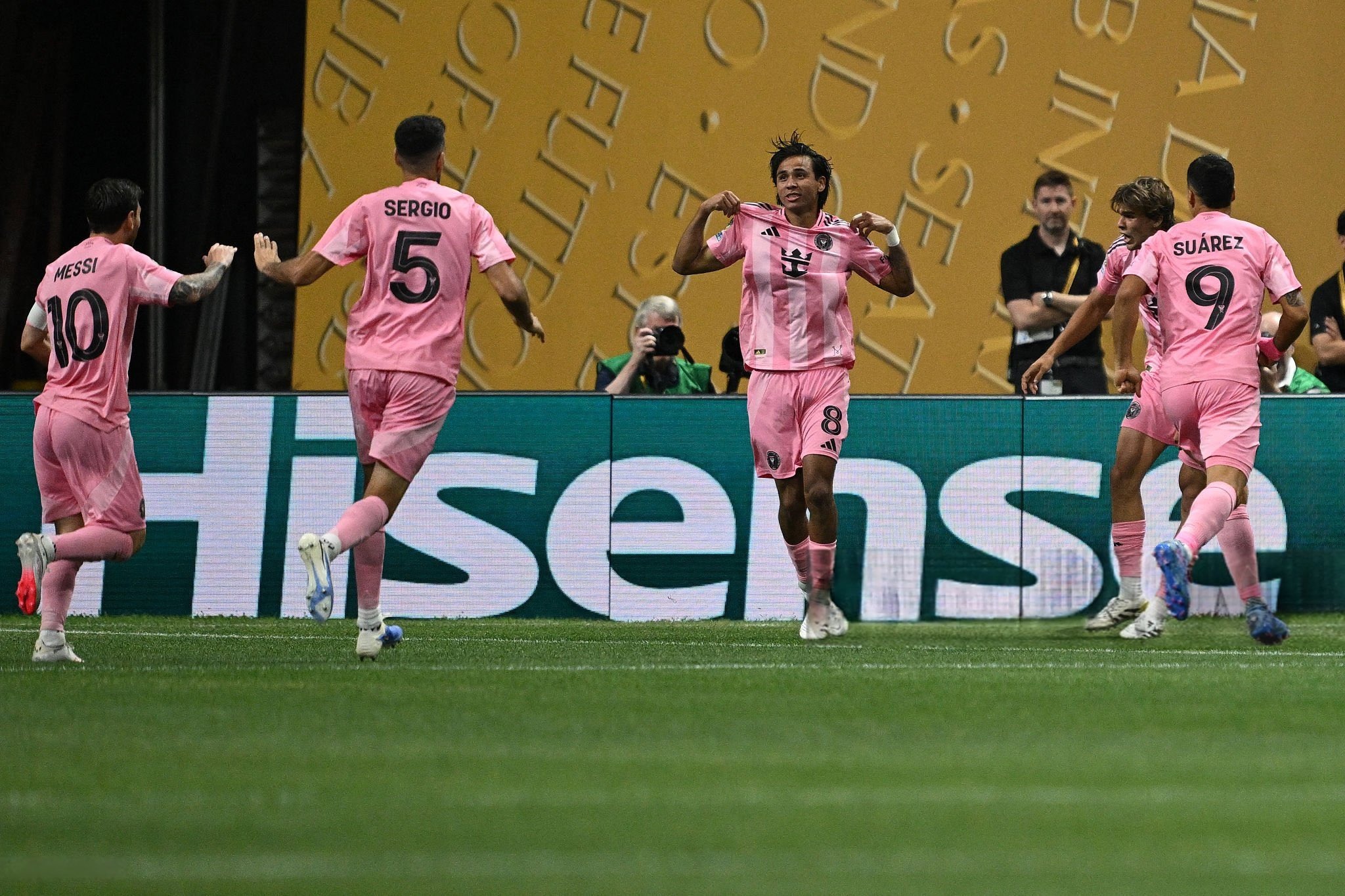 El venezolano Telasco Segovia pretendido por un equipo histórico de ...